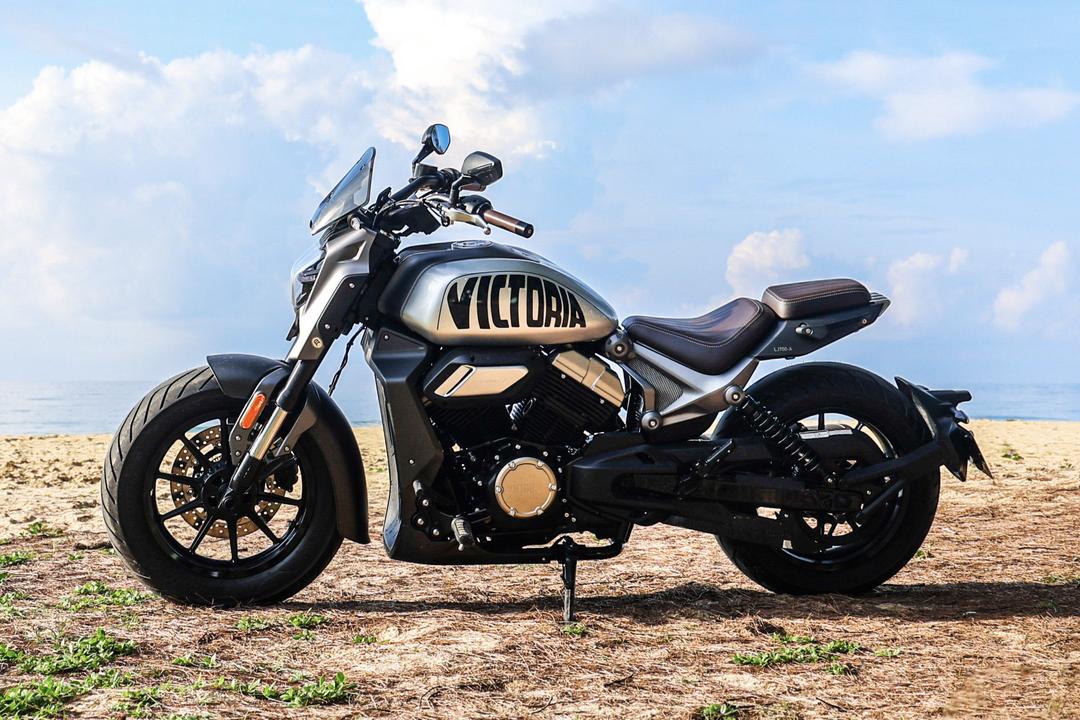 A new choice for mid-weight V-cylinder cruisers with distinctive ...