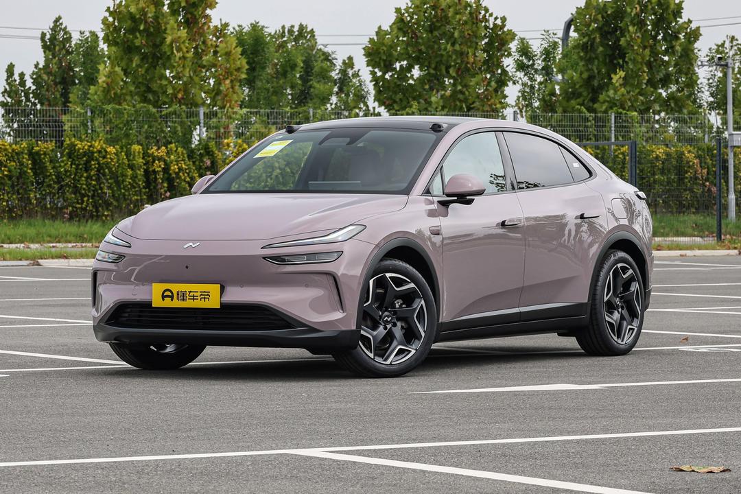 With a range of 730km and a 25-minute charge, the Ledao L60 effectively ...