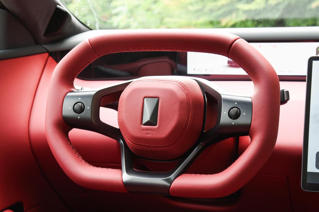 華為ADS4+WEWA大模型，阿維塔06解決停車難、通勤累？年輕人看看 - 頭條匯