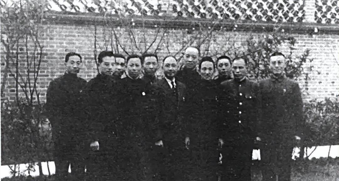 The night before Premier Zhou left Nanjing in 1947, Chen Bulei visited ...