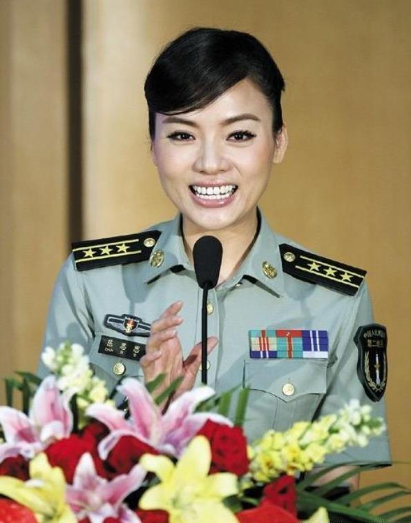 Chen Sisi can no longer hide it and admits her relationship with Li ...