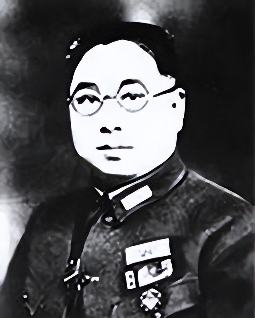 Su Yu passed away in 1984. At the funeral, four military chiefs stood ...