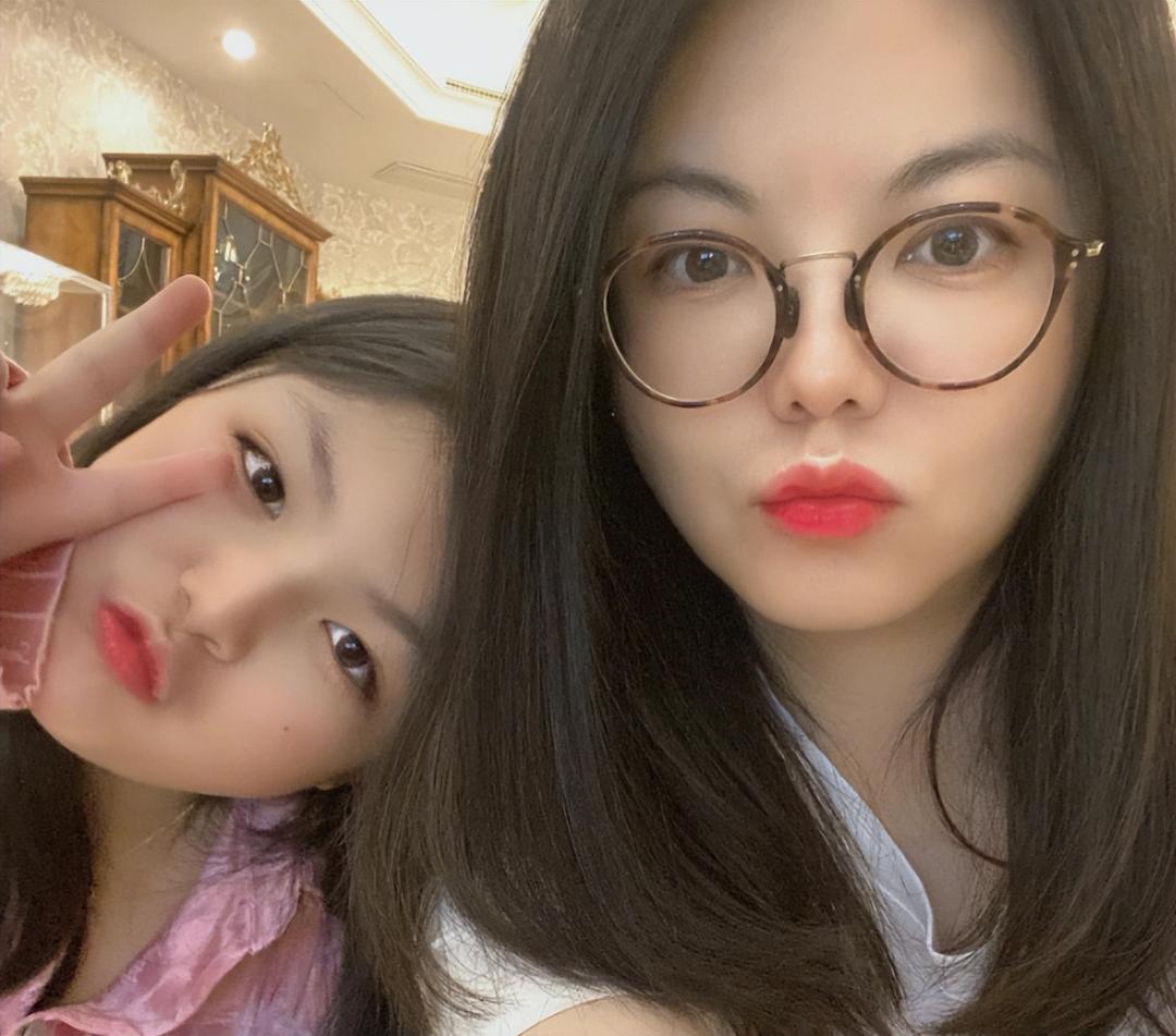 Wang Shiling is nearly 1.7 meters tall, returns to school with a brand ...