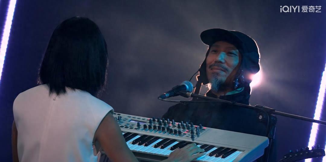 Music superstar band makes surprise return with reunion concert! - iMedia
