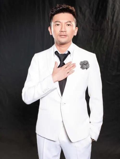 Double 11 Party: Xie Na hosted a huge upset, Elva Hsiao only sang a few ...