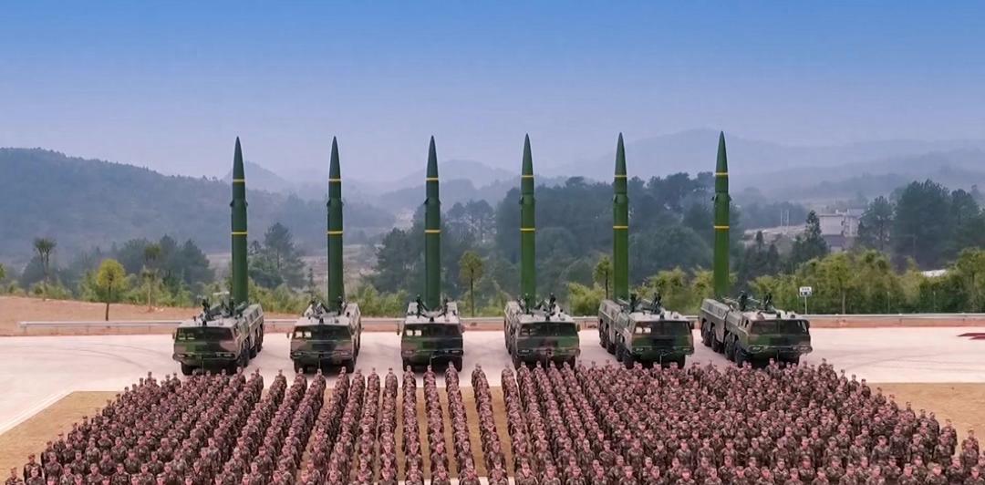 With 2,000 fighter jets, 6,000 tanks, and 50 destroyers, Asia's top ...