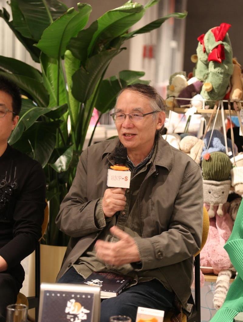 With both poetic and cinematic feel, Haifei's "Heroes in Brocade ...