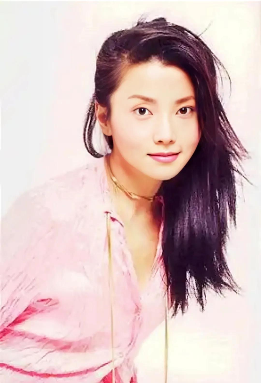 Looking at Li Yu 14 years later, he was buried in a wedding dress, her ...