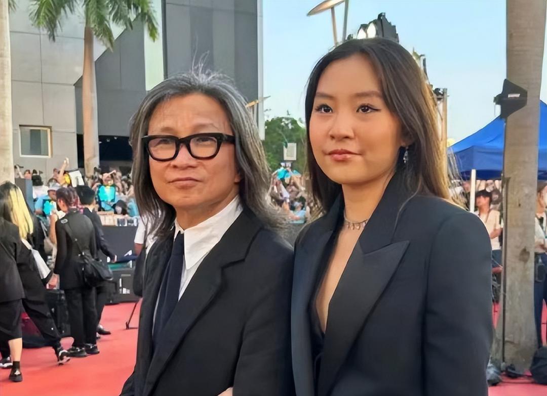 Another star's official debut? Ng Kwan Yu teaches his beloved daughter how to make money - iMedia