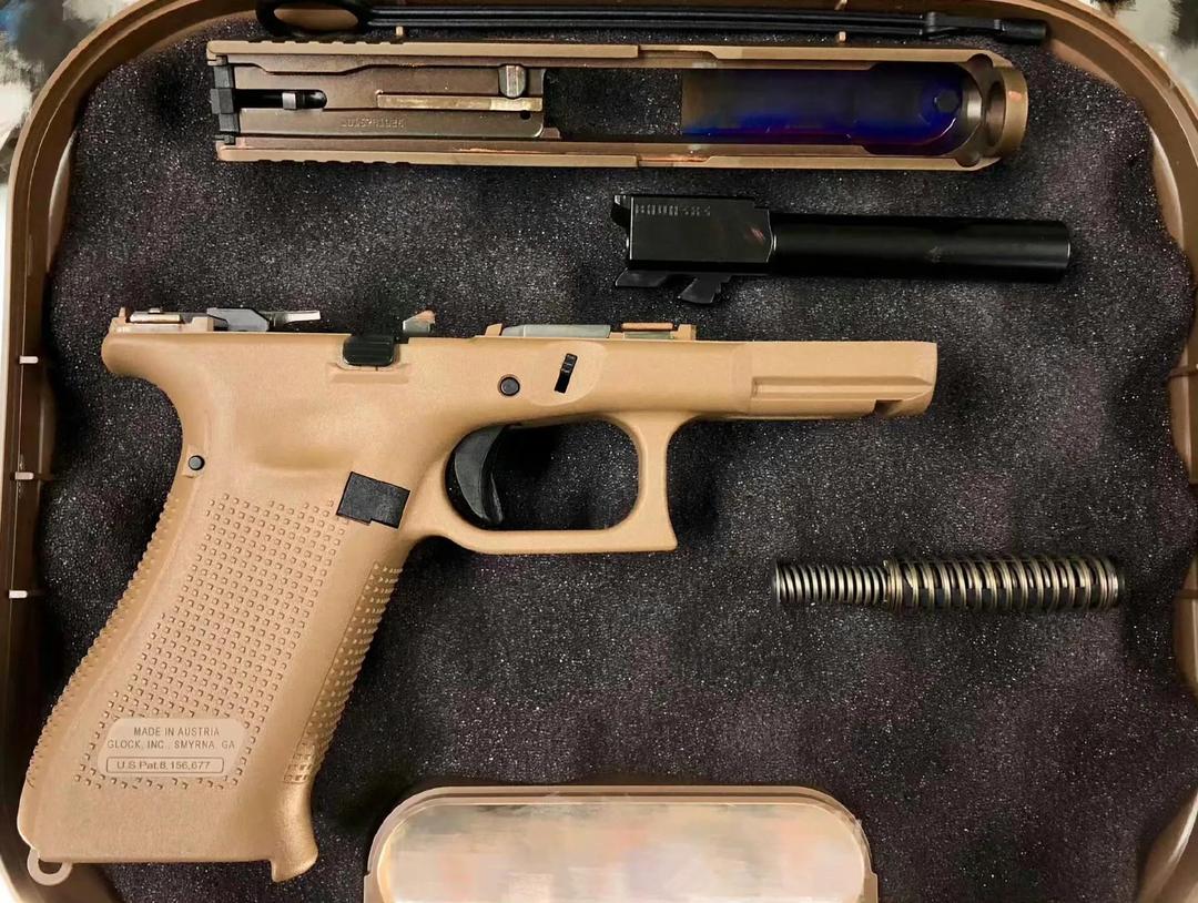 Unboxing the Glock 19X pistol! - iMedia