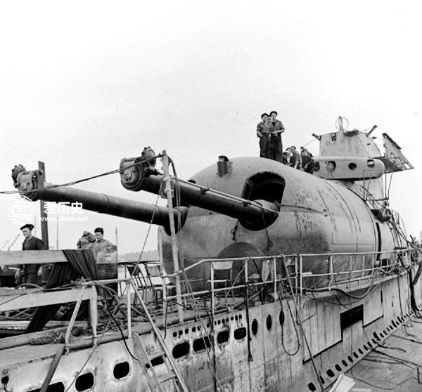 The French "underwater cruiser" looks scary at the bizarre submarine ...