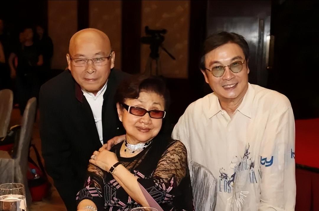 Andy Lau holds an exhibition and is attended by celebrities. 91-year ...
