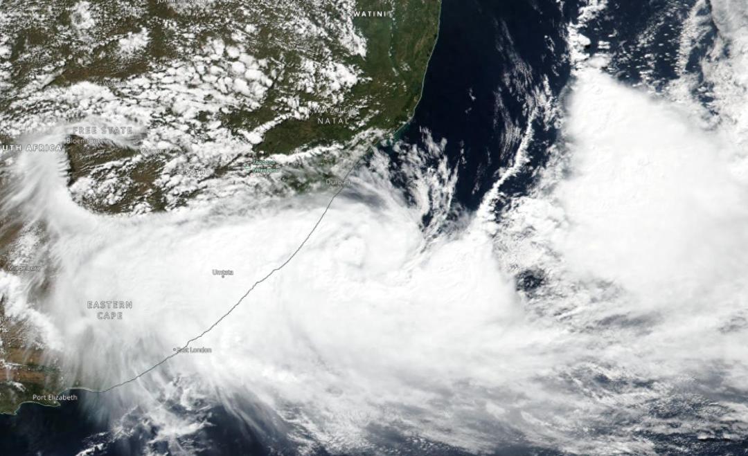 A rare "typhoon" hits South Africa, causing heavy rains that have never ...