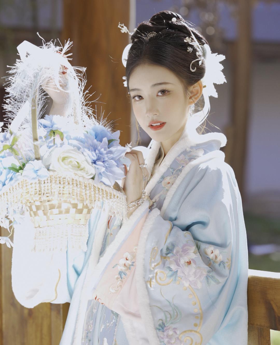 Yaoyin: The Musical Journey of the Chinese Goddess Huang Yuyao - iMedia