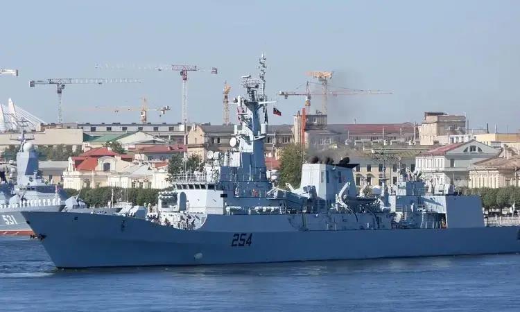 Ocean beast appears: Pakistan chooses F22P frigate - iMedia
