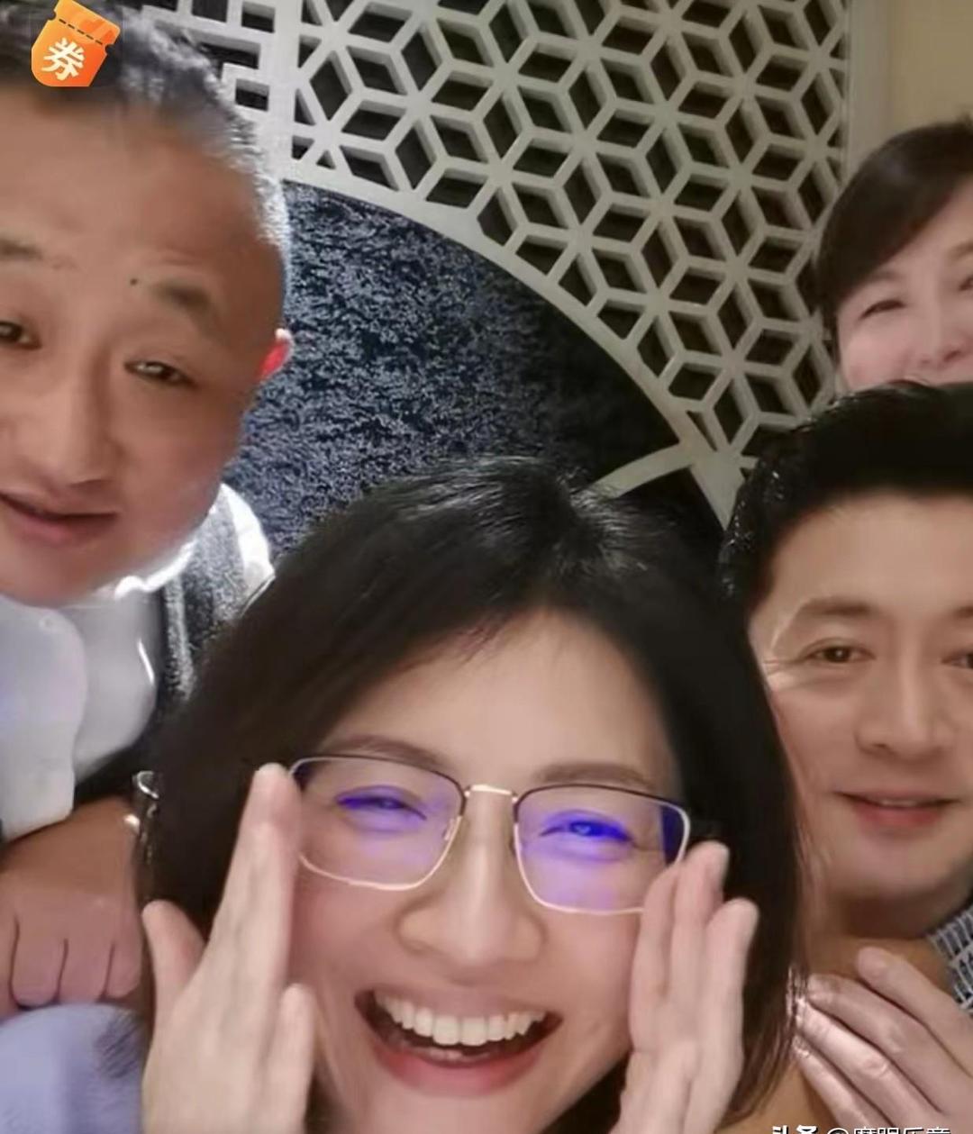 "Sixteen Years Old" reunited after 33 years: "Baixue" launched live broadcast of "Memory Killing ...