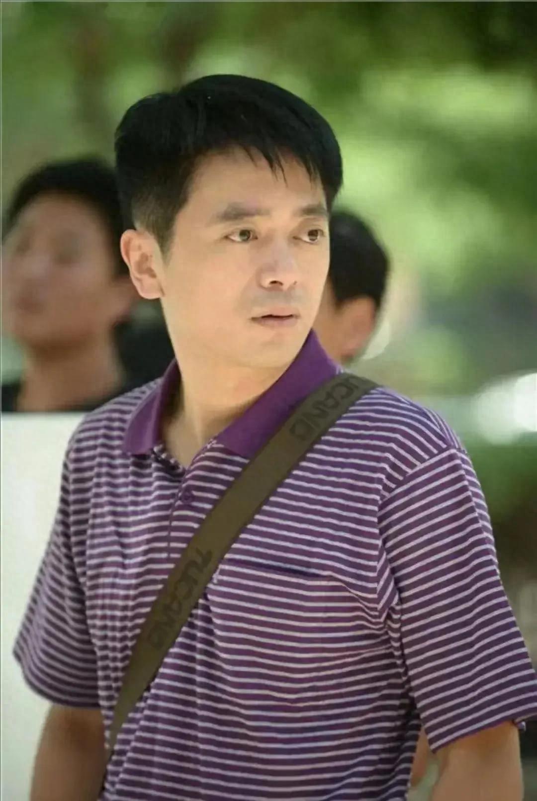 Replacing the role of "Kang Qizong" was thankless, and Zhou Xiaobin lamented that he could not ...