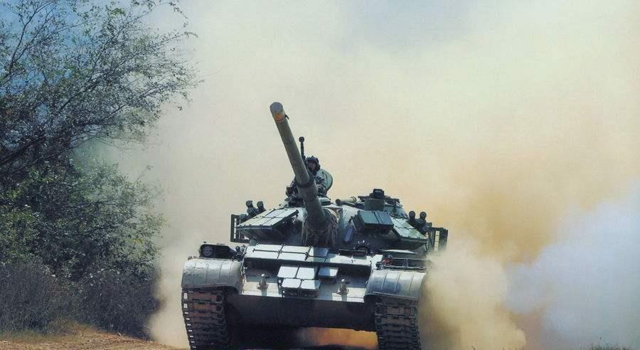 There are thousands of third-generation tanks, including 2,500 Type 96 ...