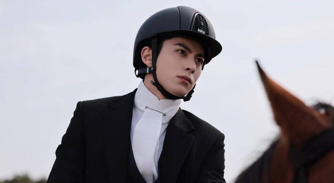 "Based on Love" Zheng Shuyi and Shi Yan broke up. Shi Yan did four ...