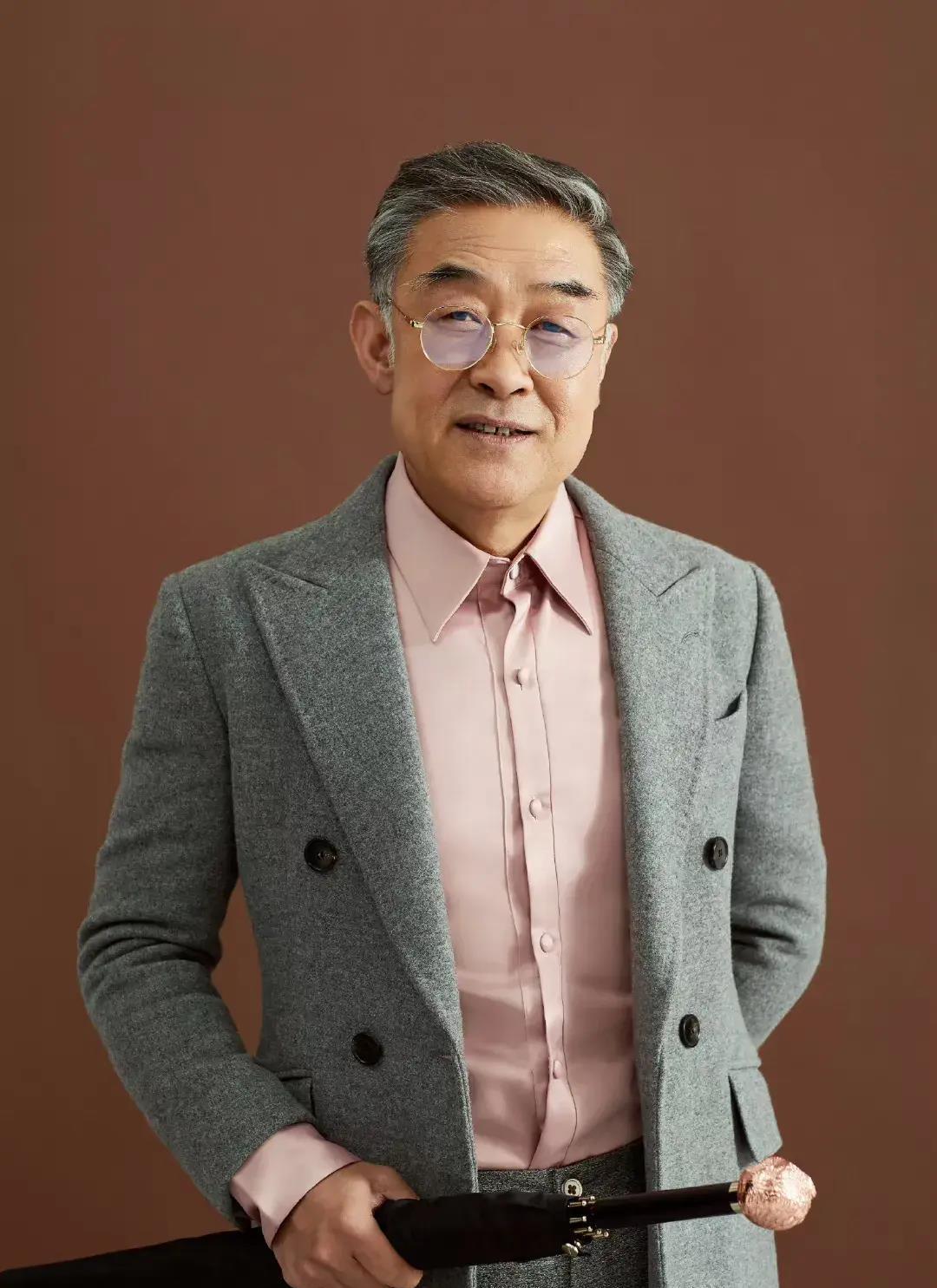 Actor Li Jianyi: He married an ordinary wife, but he had no choice but ...