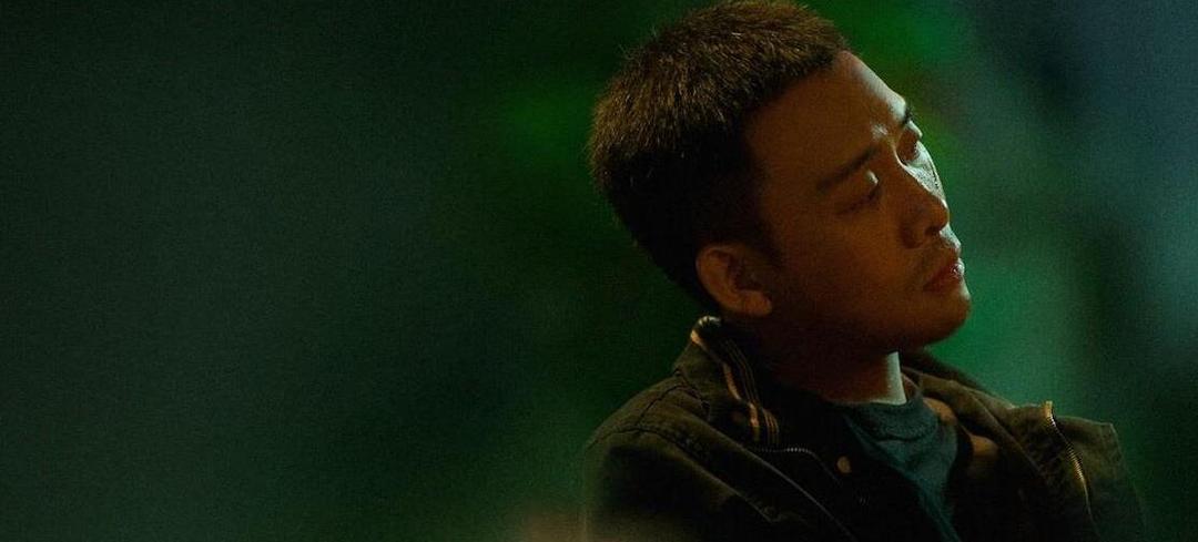 Staring and dull expression throughout the whole process, is this the ...