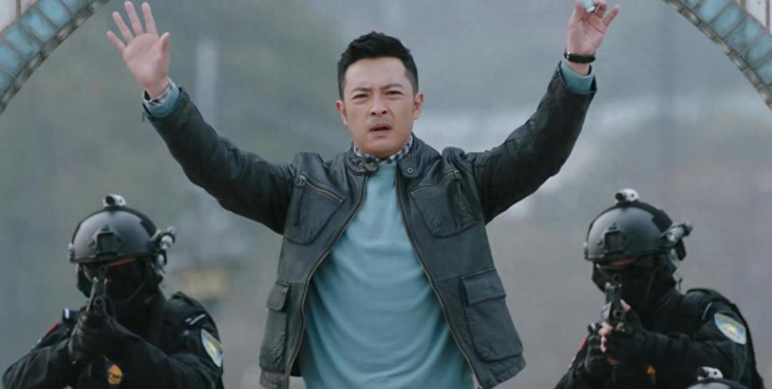 The 30-episode criminal investigation drama "The Ringer in the Fog" starts airing today, with Fu ...