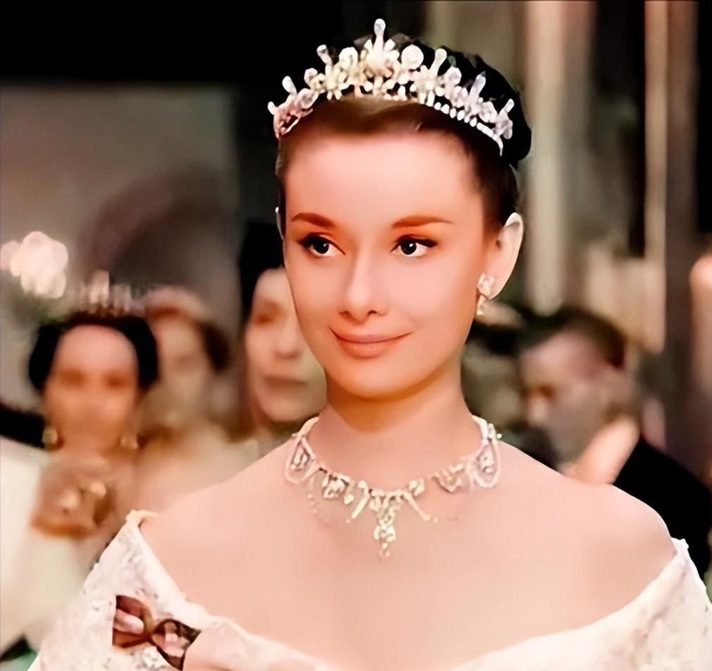 The image of the princess in "Roman Holiday" and the identity of modern ...