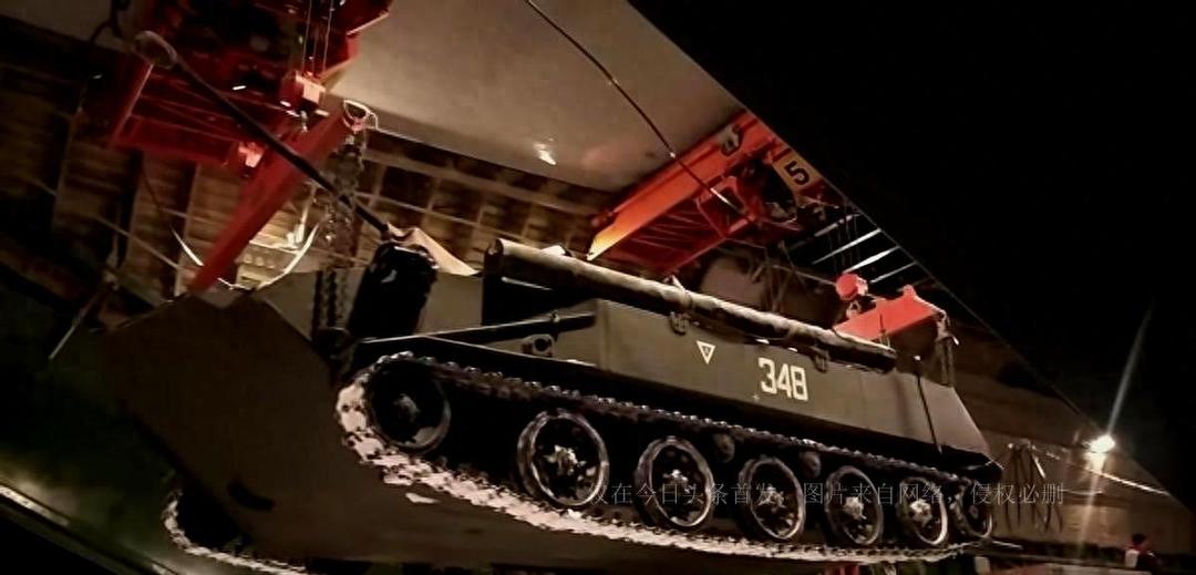 Flying to victory: 7 infantry fighting vehicles circle the Russian ...