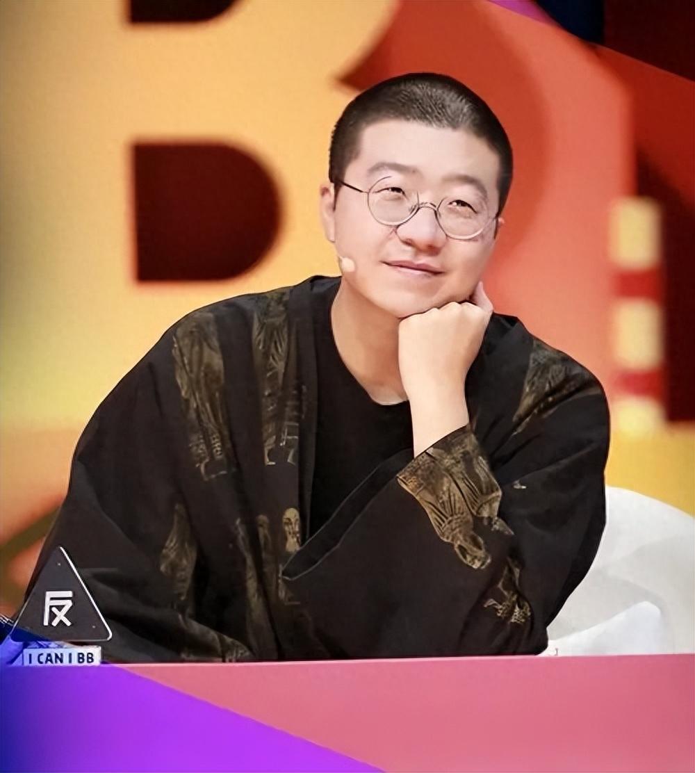 Li Dan became famous for his talk show, but his popularity evaporated ...