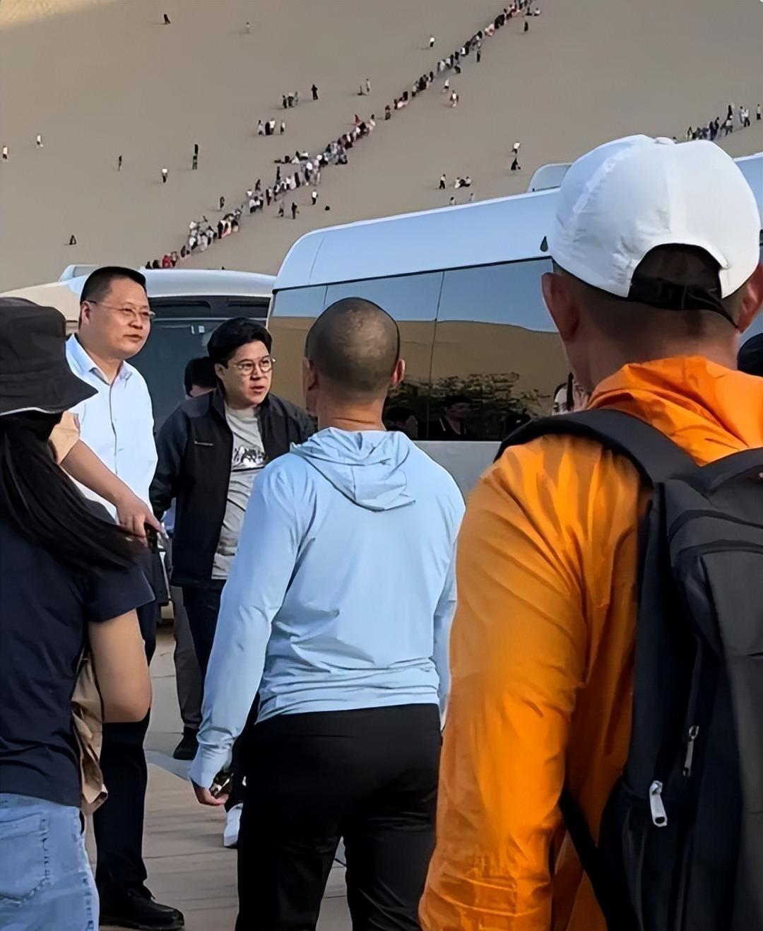 Huo Qigang left Guo Jingjing to travel to Dunhuang and showed up at the ...