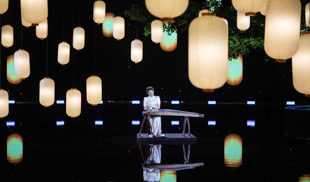 The Central Radio and Television Station's Mid-Autumn Festival Chinese ...