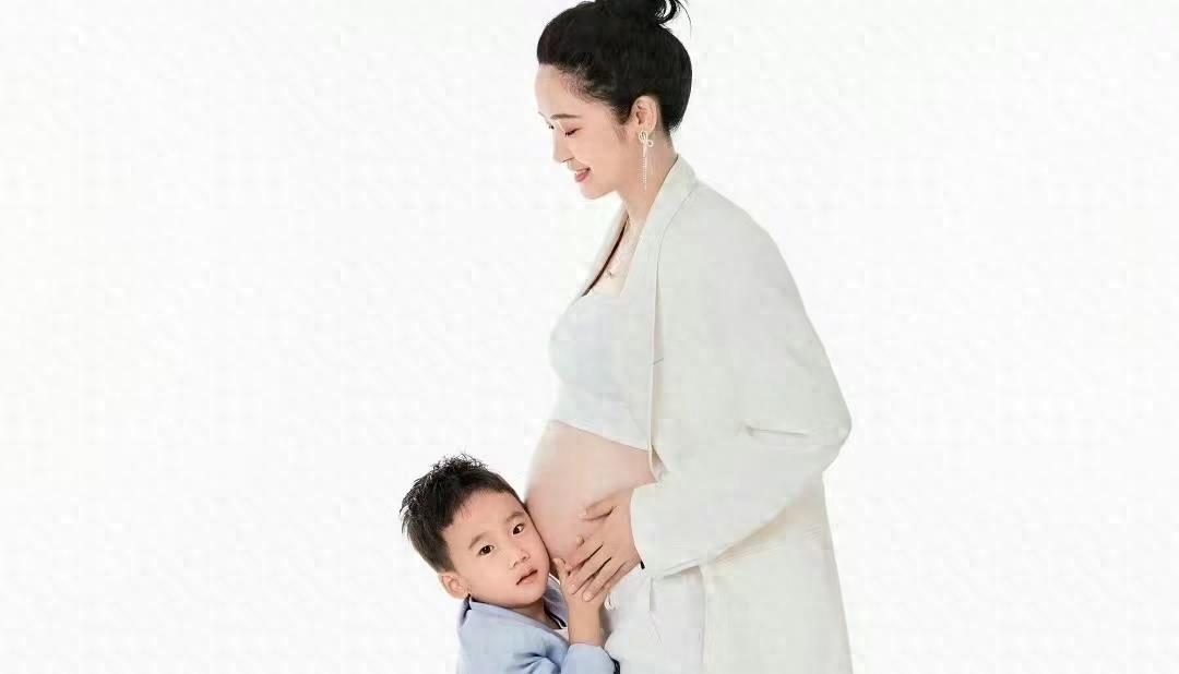 The Chinese world champion is about to give birth! Wearing a mesh ...