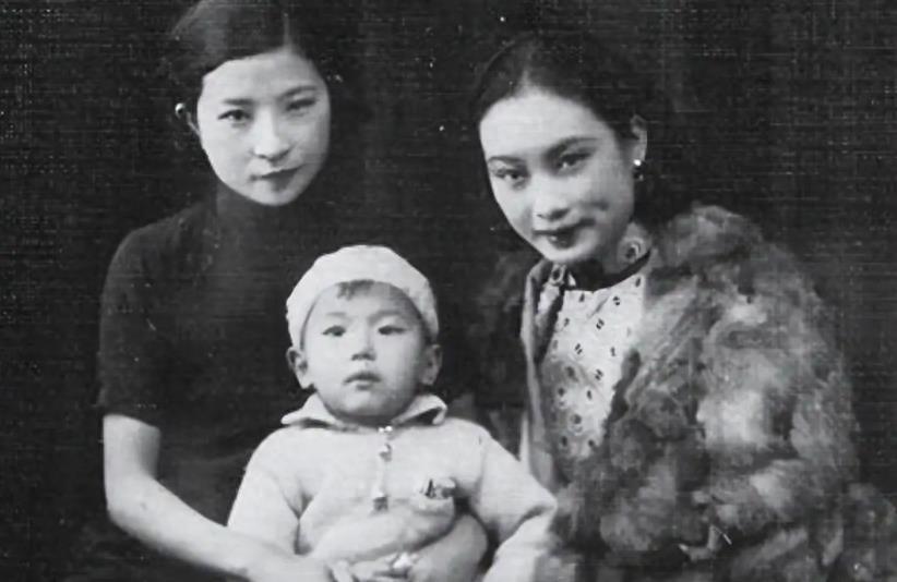 When Li Zongren was on his deathbed in 1969, he saw his wife, who was ...