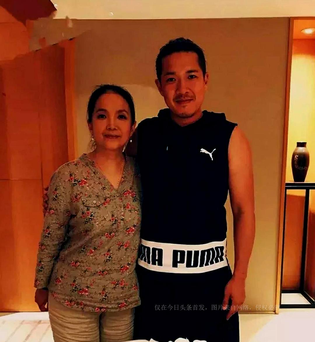 Lu Liping's 34-year-old son appeared extremely thin and rarely ...