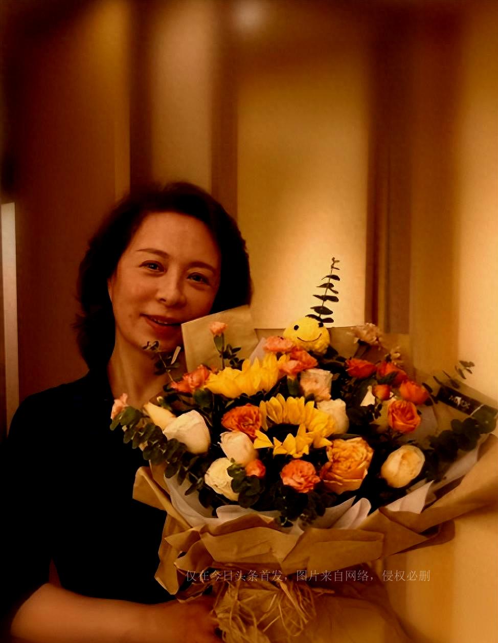 Liu Jia: She became famous after playing "Black Triangle". She is a strong mother on the screen ...