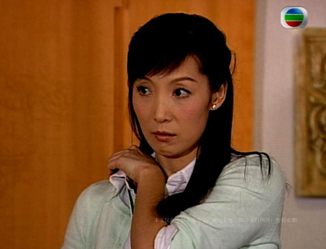 She plays an actress who is stunning but makes people unable to appreciate her beauty. TVB has a ...