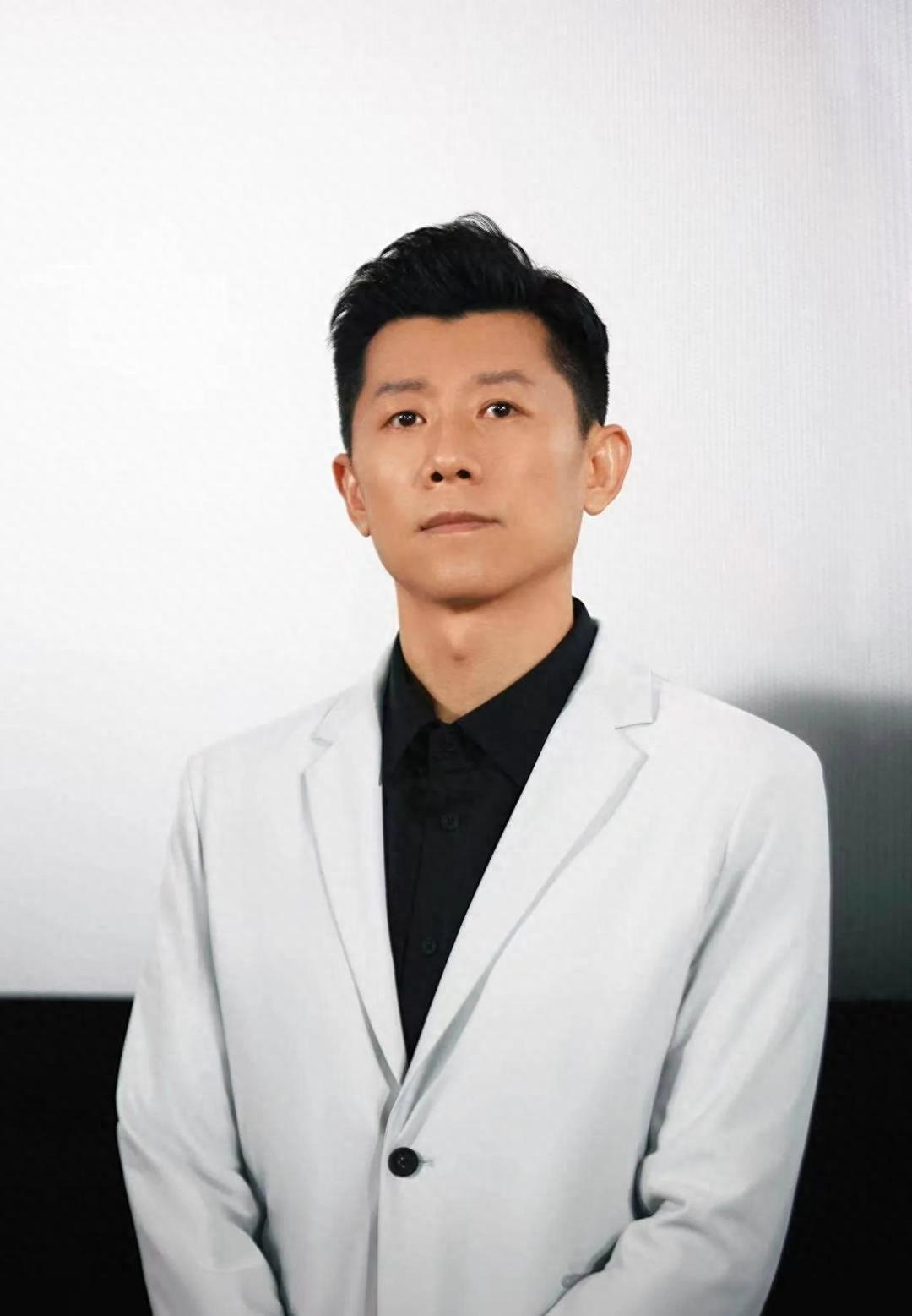 Actor Xia Yu marries junior sister and brings back her father who is ...