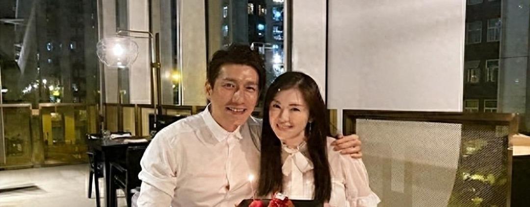 TVB artist Yuen Wenjie married a 44-year-old Hong Kong girl, it doesn't ...