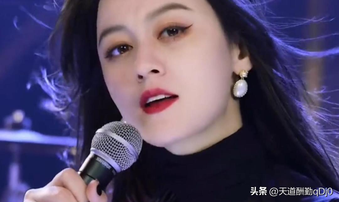 Chinese Internet Celebrity Singer Tang Yi: Growing up step by step on ...