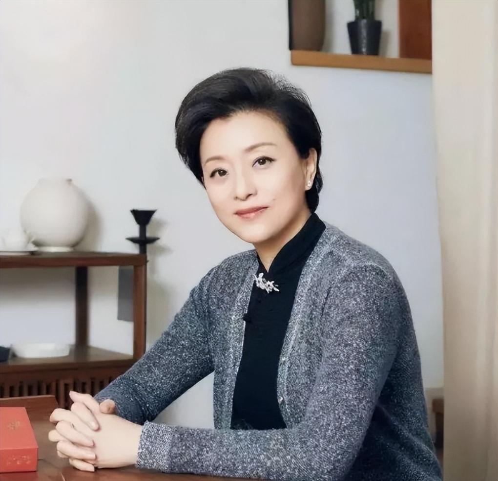 Yang Lan: She divorced her husband after studying abroad and met true ...