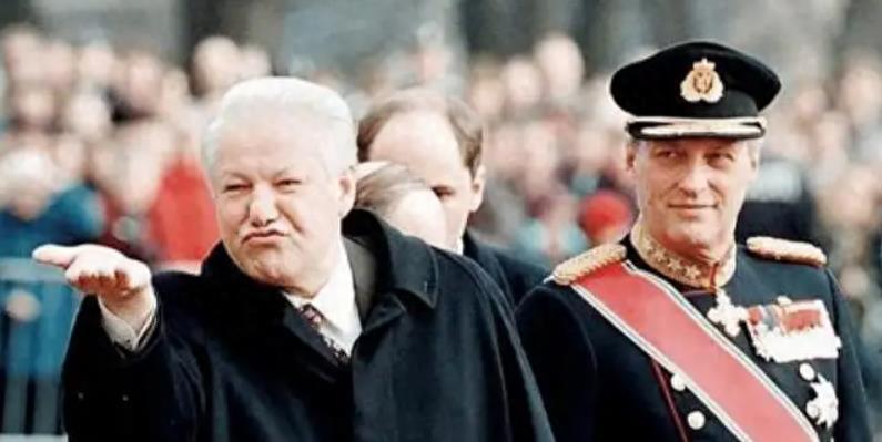 The mystery of 1989? Why did the Soviet Union "peacefully withdraw ...