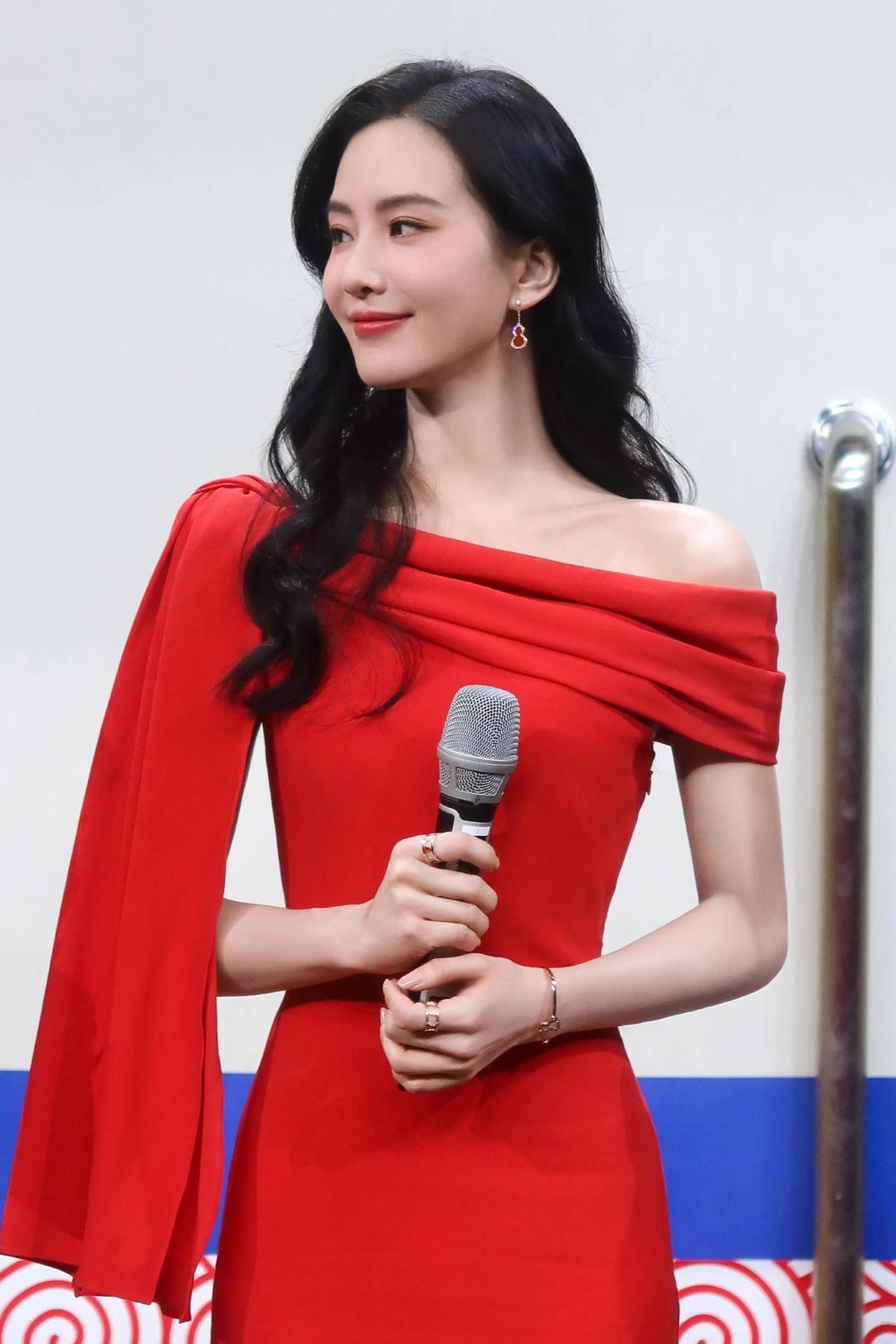 Liu Shishi's next stop is the Spring Festival Gala, a stunning half ...