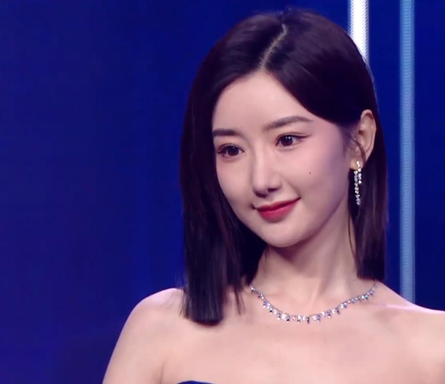 After a while, things changed, Wu Xin became beautiful, Zhang Yuqi ...