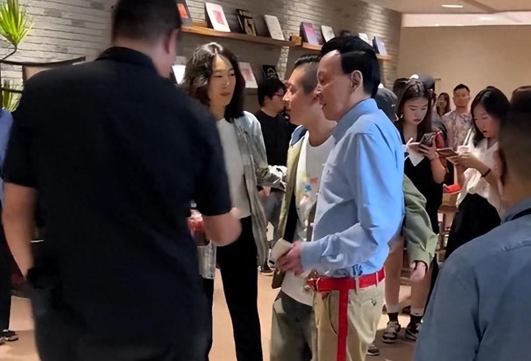 Edison Chen and his family are rarely in the same frame. The 71-year ...