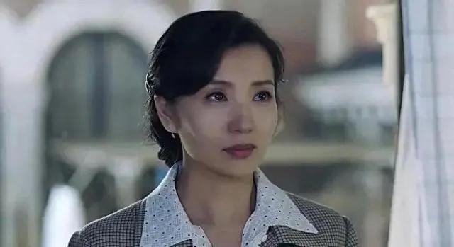 When 44-year-old Chen Hao and 45-year-old Xue Jianing stood on the same ...