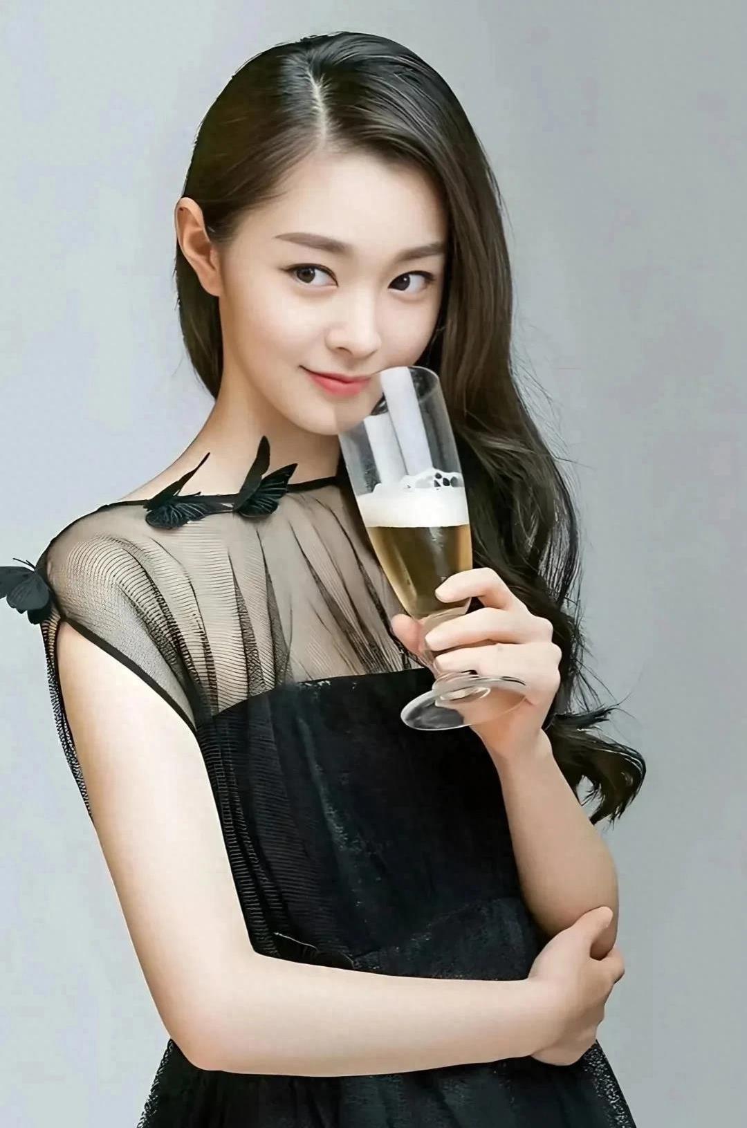 Song Yi star wallpaper - iMedia