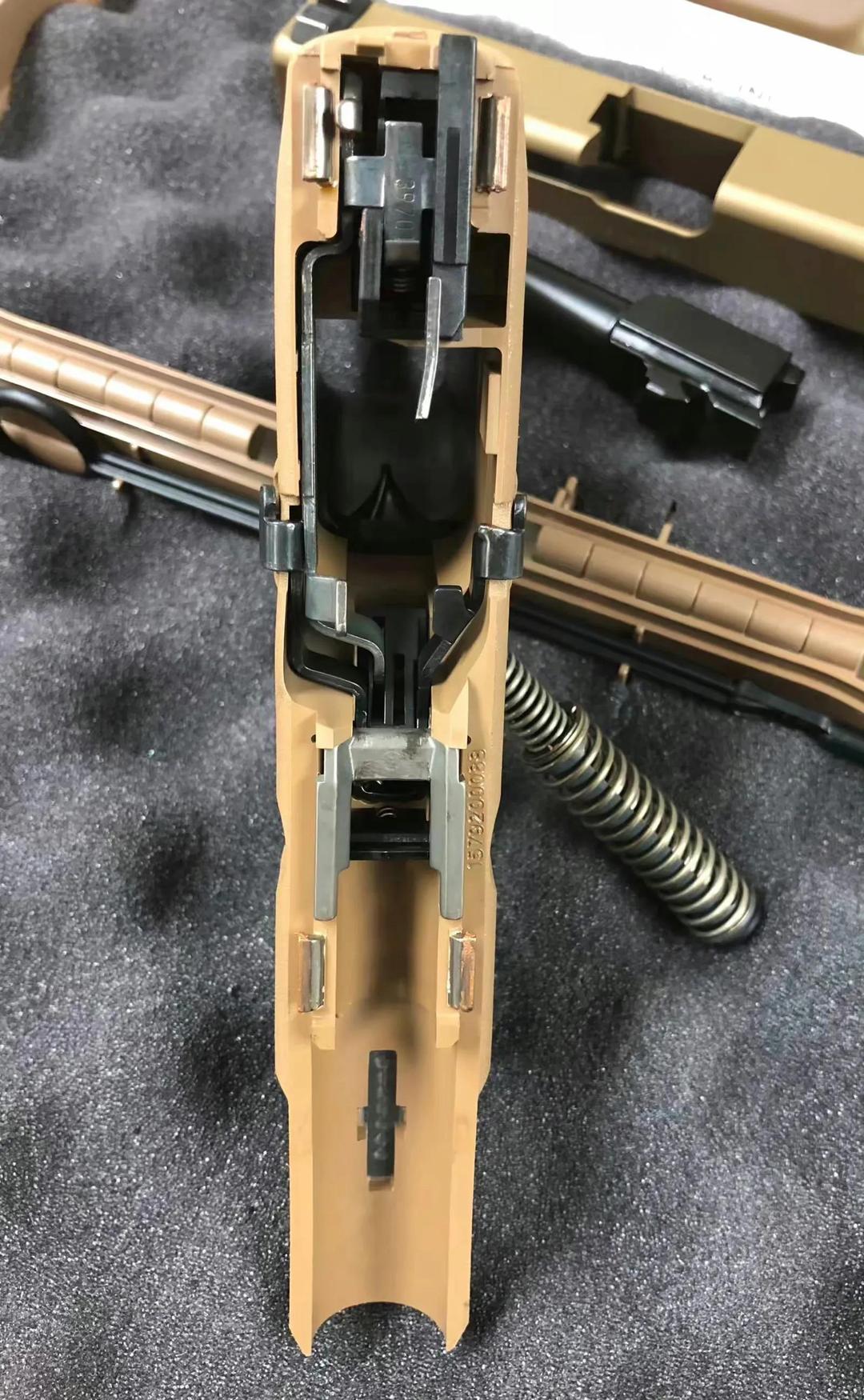 Unboxing the Glock 19X pistol! - iMedia