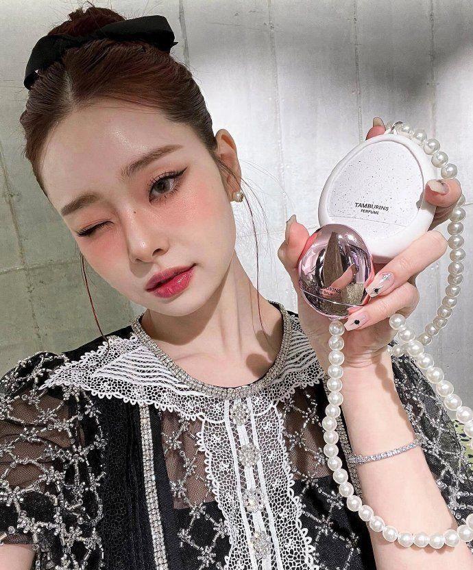 Song Ji Ah's recent photos have changed drastically! Her face is as ...