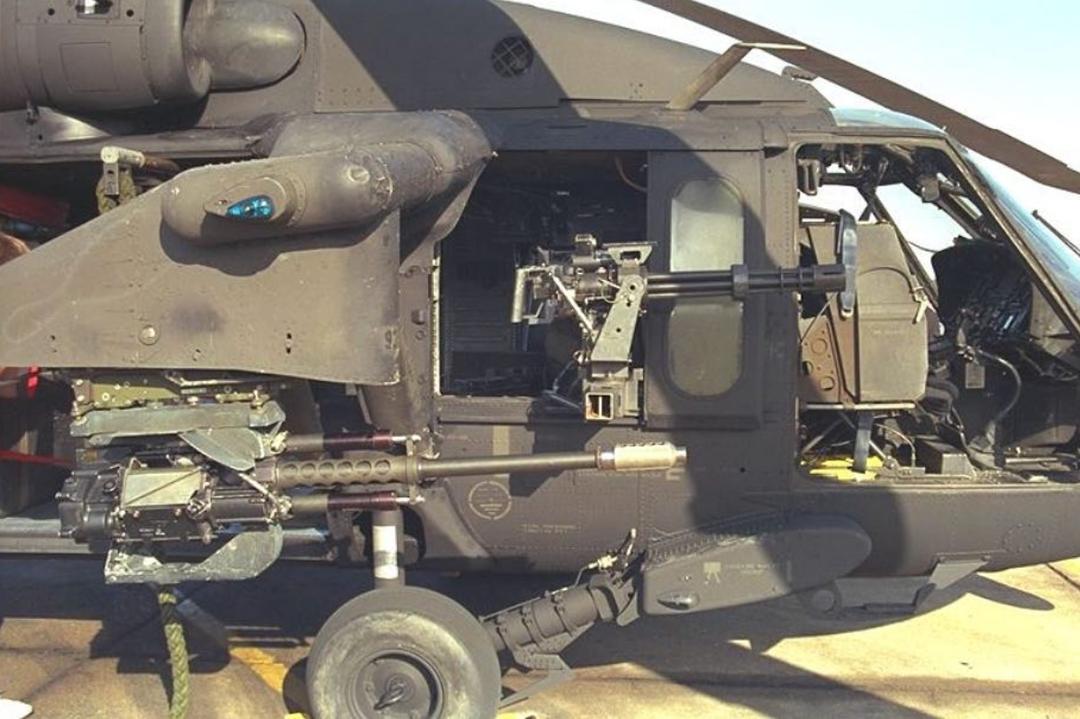 Heavy firepower version of "Black Hawk", MH-60L DAP special operations ...