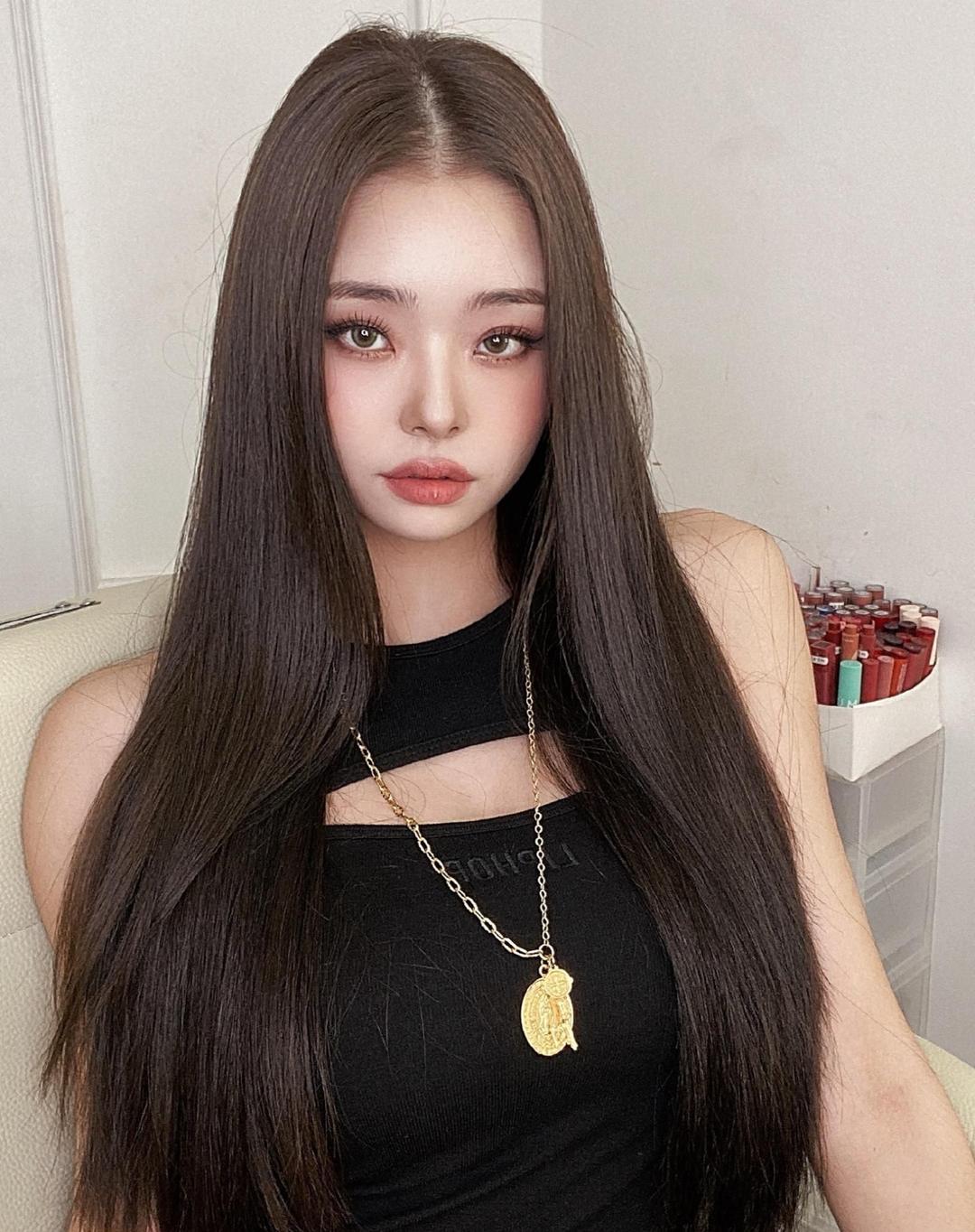 Song Ji Ah was bumped into in Hong Kong. Her pictures looked ordinary ...